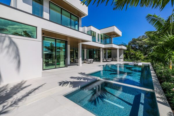Mercedes Dr. Fort Lauderdale | Linea Studio